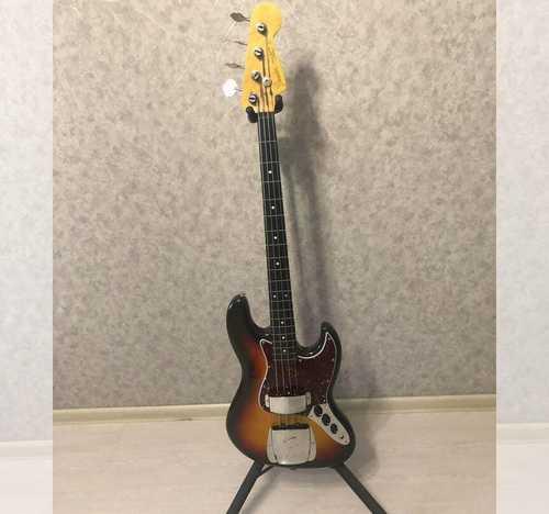 Fender jazz bass fretless (безладовая бас гитара)