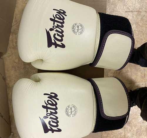 Боксерские перчатки fairtex BGV16