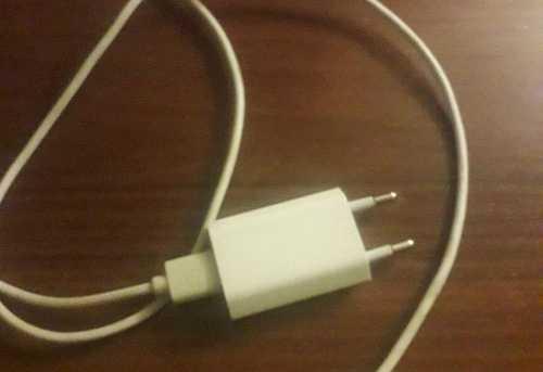 Зарядное устройство apple вместе с кабелем
