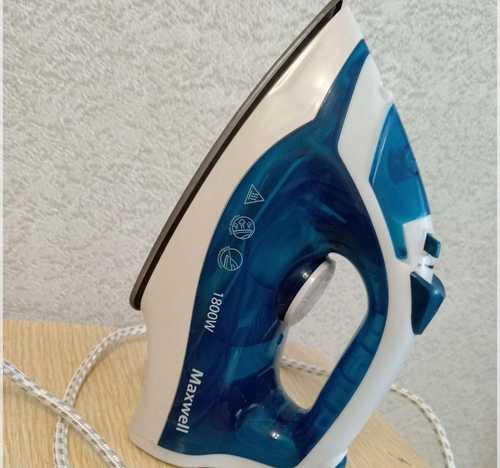 Утюг Maxwell 1800w