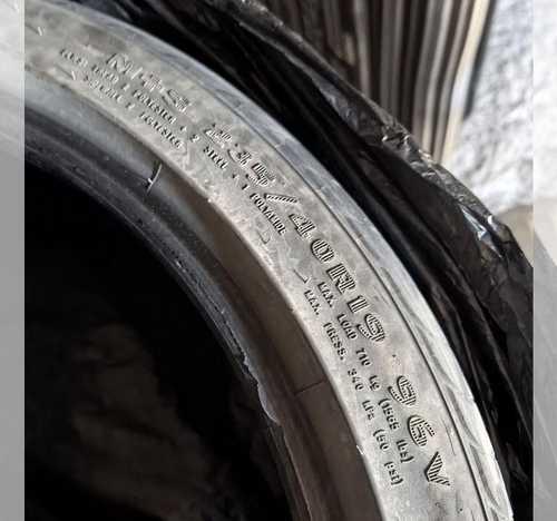 Michelin Pilot Sport 235/40 R19 30