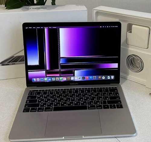 Apple MacBook Pro 13 2018 8/256gb