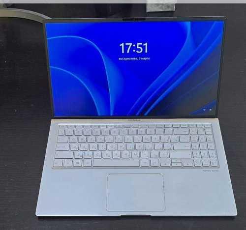 Asus ZenBook UX533F