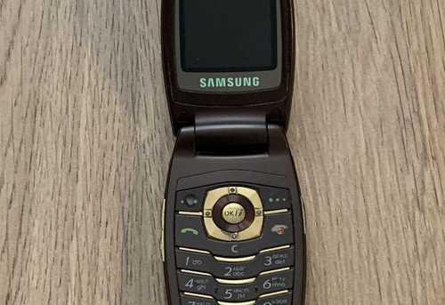 Samsung Versus SGH-E500