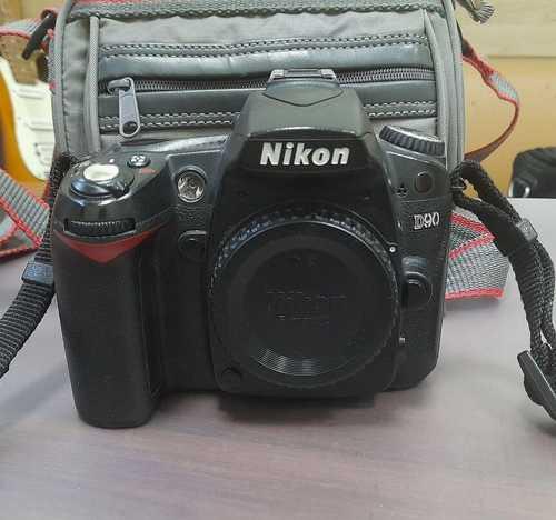 Nikon D90