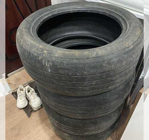 Yokohama BluEarth E70 215/55 R17 94