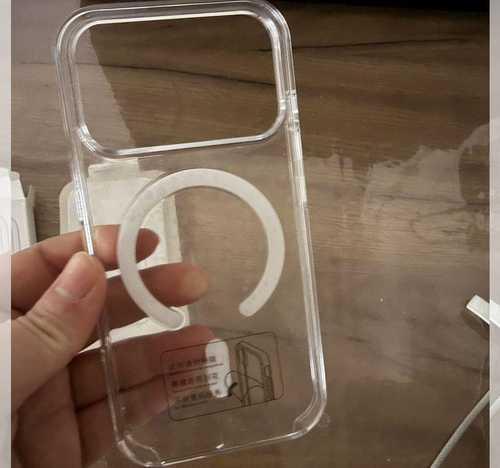 Чехол на iPhone 17pro MagSafe