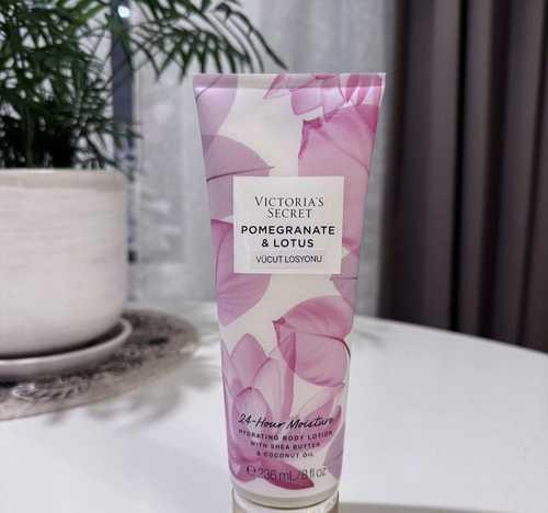 Body Lotion Pomegranate & Lotus Victoria's Secret