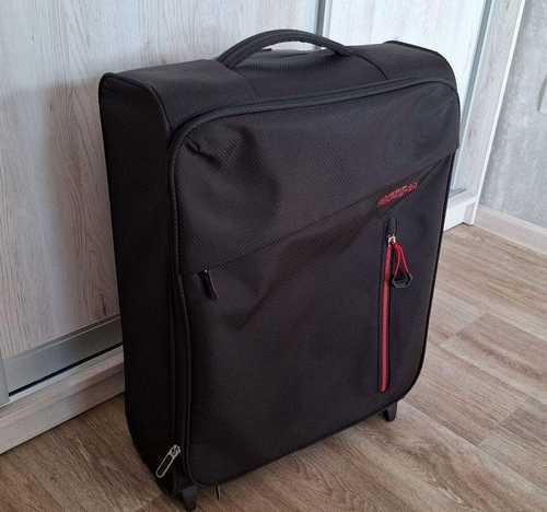 Чемодан American tourister