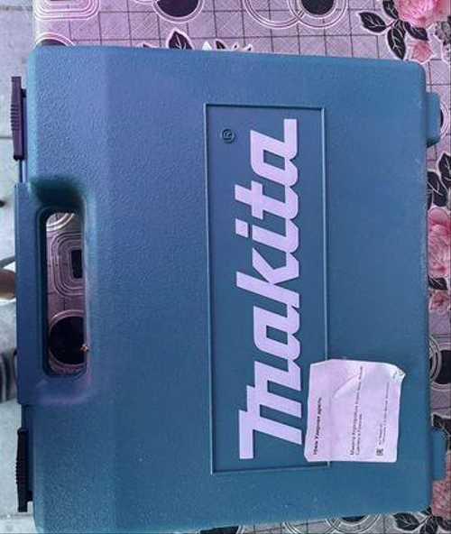 Ударная дрель makita