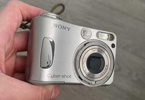 Компактный фотоаппарат Sony Cyber-Shot