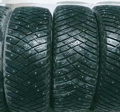 Goodyear Ultragrip Ice Arctic 205/65 R15