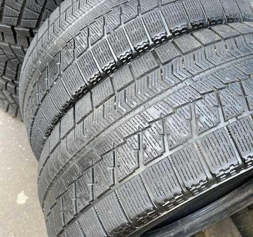 Bridgestone Blizzak VRX 215/55 R17 94S