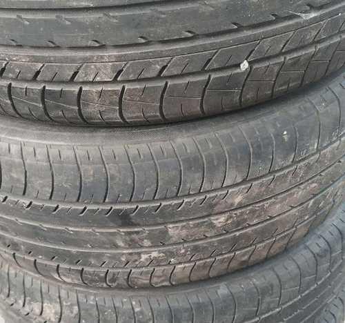 Yokohama BluEarth E70BZ 215/55 R17