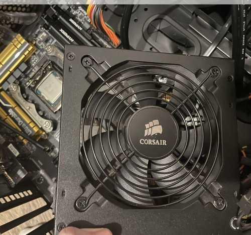 Блок питания 600W Corsair CX600