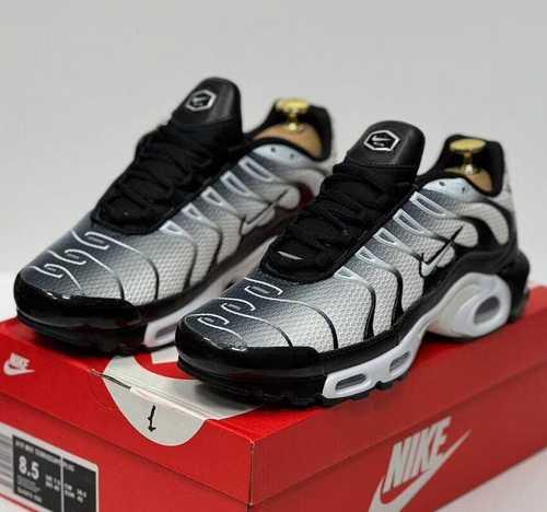 Кроссовки Nike Air Max Tn Plus