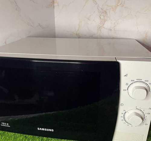Микроволновая печь samsung me81krw