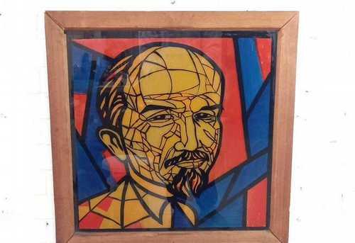 Портрет В.И.Ленин,в раме,на стекле