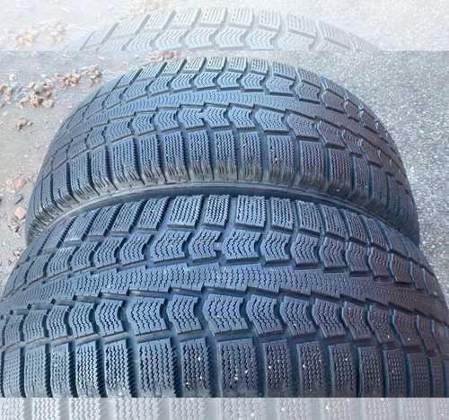 Pirelli Winter Ice Control 215/65 R16