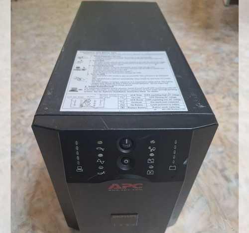 Блок бесперебойного питания APC Smart-UPS 1500