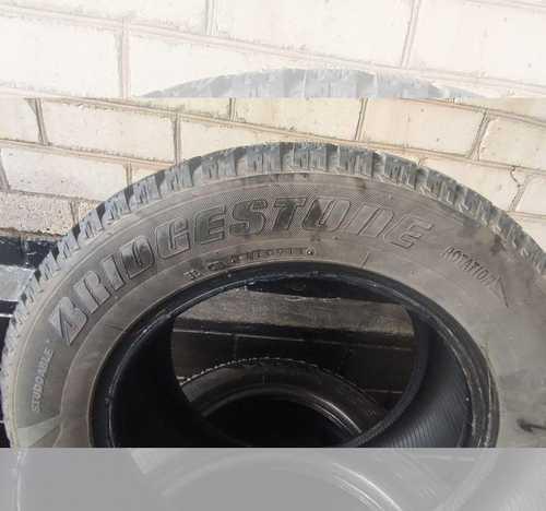 Bridgestone Ice Cruiser 7000 19.5/60 R15 88T