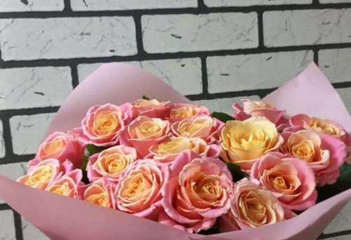 Роза персиковая мисс пигг, букет цветов доставка