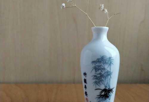Миниатюрная вазочка фарфор Китай