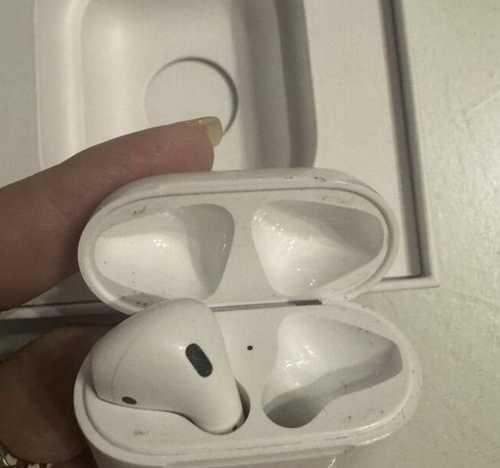 Наушники AirPods 1. (1-го поколения), правый