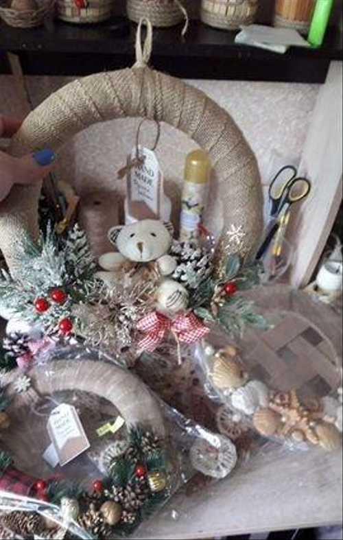 Венки,панно,вазы,цветы,магниты