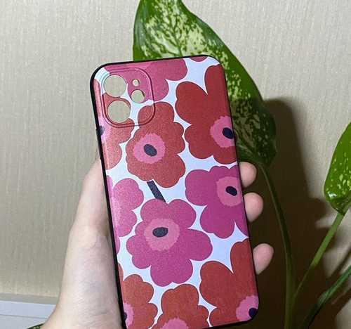 Чехол на iPhone 11 цветы marimekko