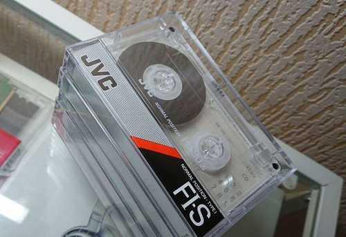 Аудиокассета JVC FI-S 90 новая без записи