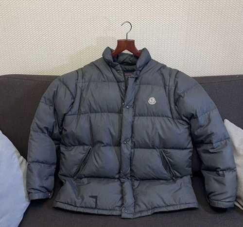 Пуховик жилетка moncler L