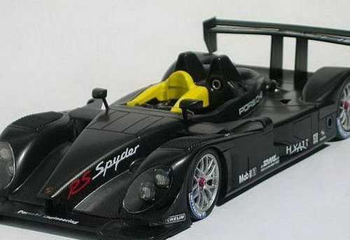 Модель 1:18 AutoArt Porsche RS Spyder carbon