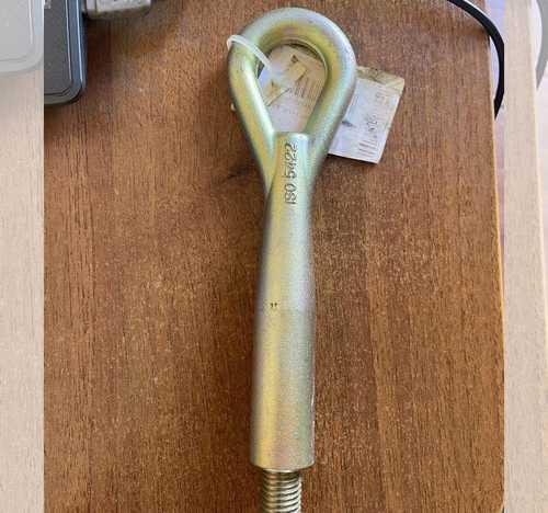 Крюк буксировочный Almera n16