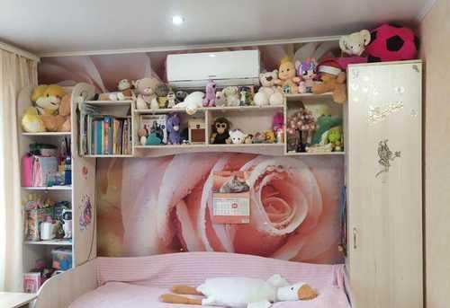 Кровать детская со встроенными шкафами