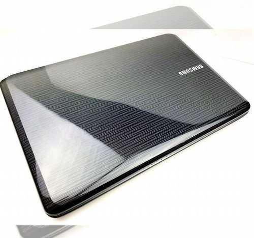 Samsung NP-R525