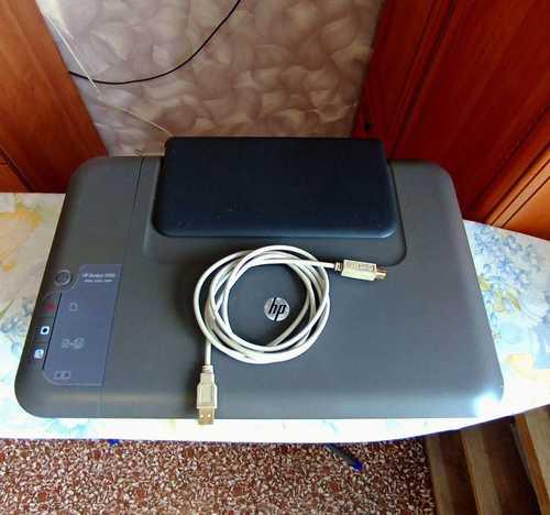 Принтер HP Deskjet 1050