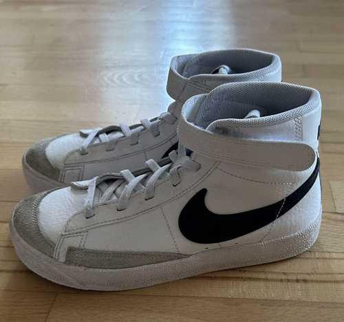 Кроссовки оригинал Nike blazer MID 77, р 33