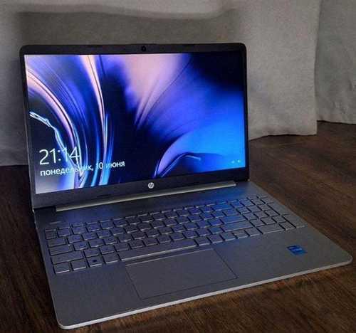 Ноутбук для учебы HP 15s с диагональю 15.6"