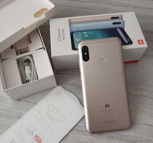 Xiaomi Mi A2 Lite Android One, 4/64 ГБ