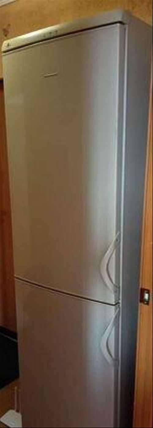 Холодильник Vestfrost