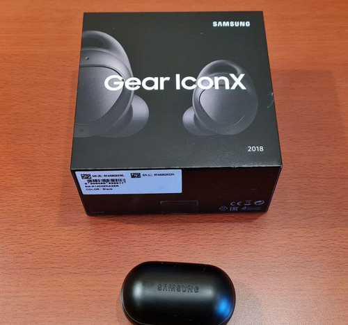 Наушники Samsung Gear IconX