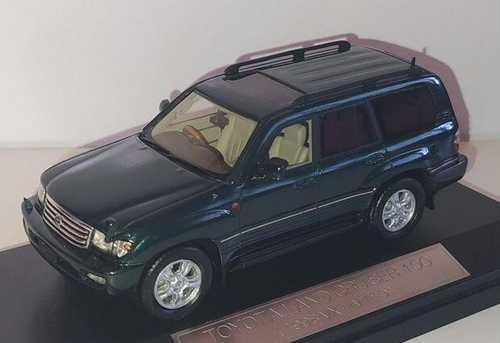 Модель Toyota Land Cruiser 100 VX-Limited (1/43)