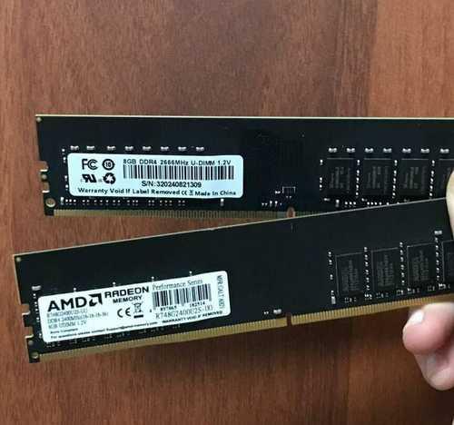 Оперативная память DDR4 AMD 16GB (2x8GB) 2400MHz