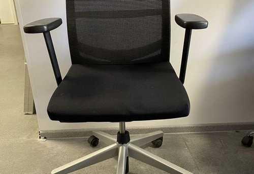 Офисное кресло haworth comfort