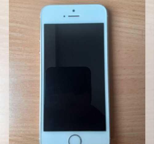 iPhone SE, 32 ГБ