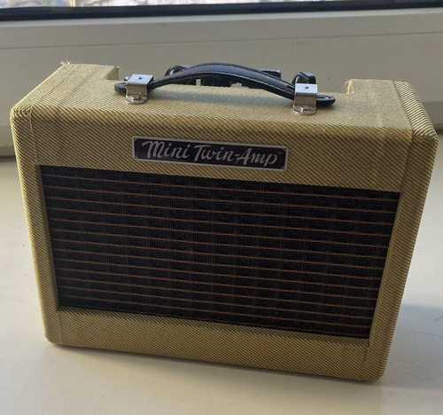 Гитарный комбоусилитель Fender Mini 57 Twin Amp