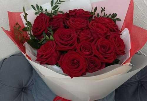 Букет 25 шикарных красных роз