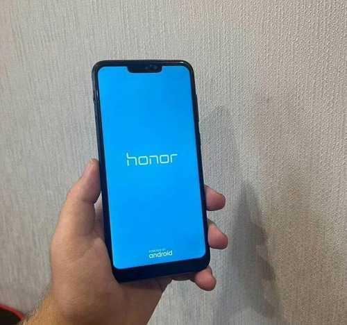 HONOR 8C, 4/32 ГБ