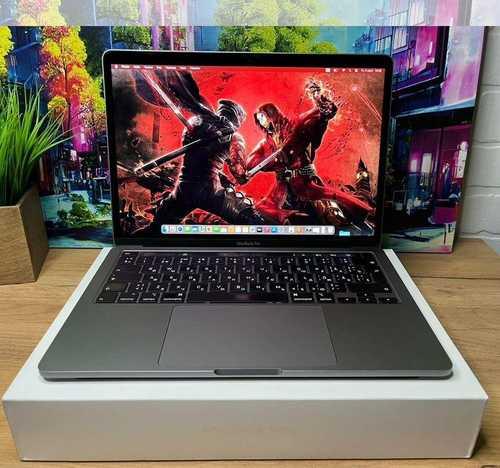 Macbook pro 13 2020 i7 32gb-500gb Топчик